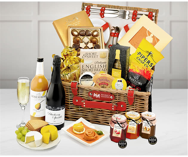 Finding the Best Wimbledon Picnic Hamper - Regency Hampers