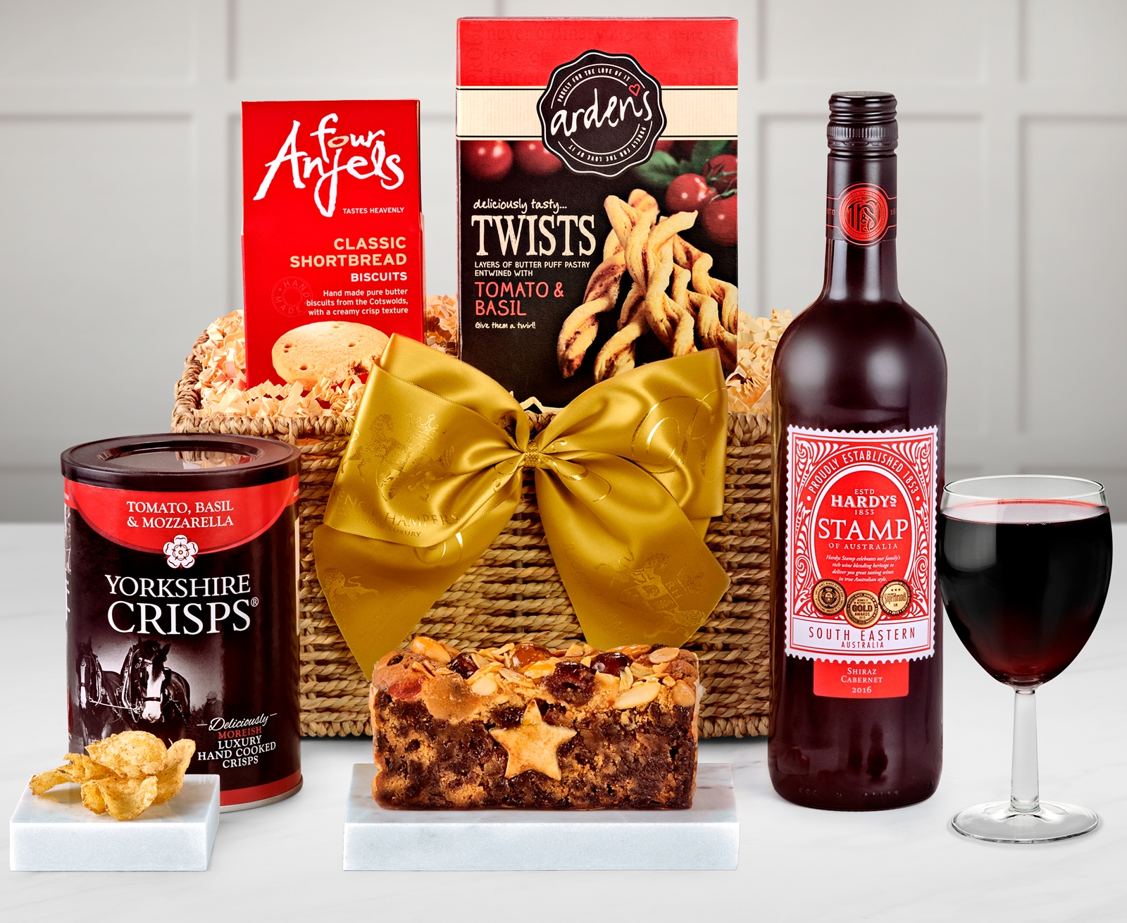Clarendon Hamper With Red Wine - Regency Hampers