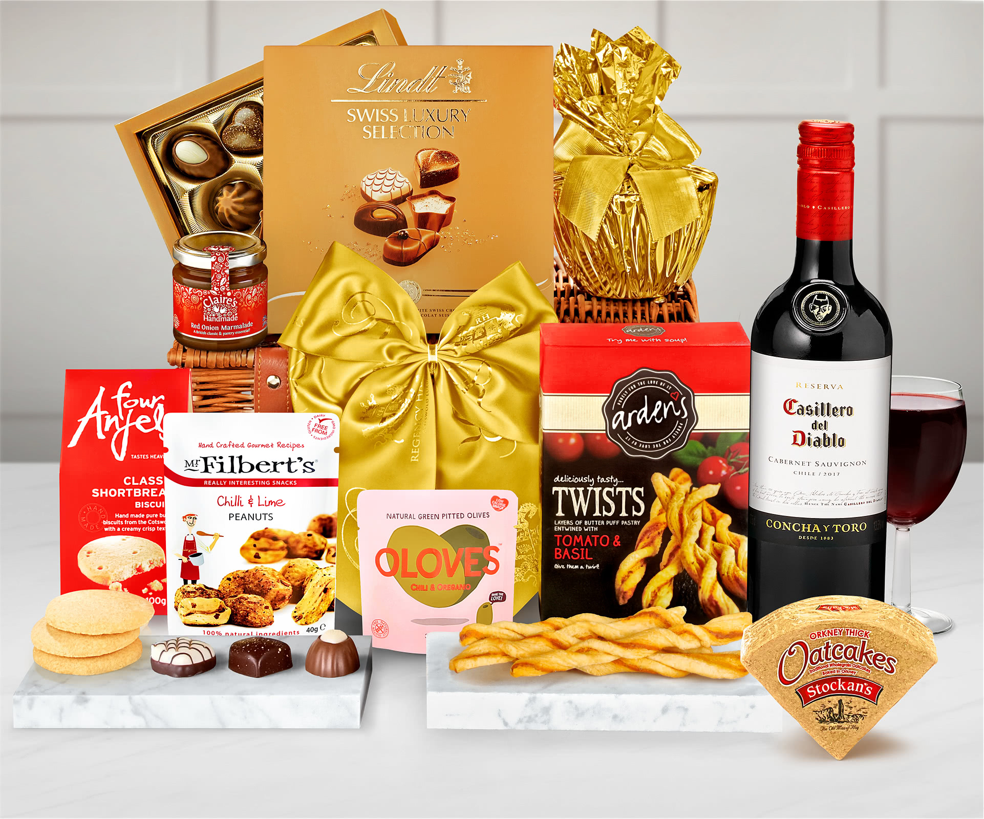 Chessington Hamper With Red Wine - Regency Hampers