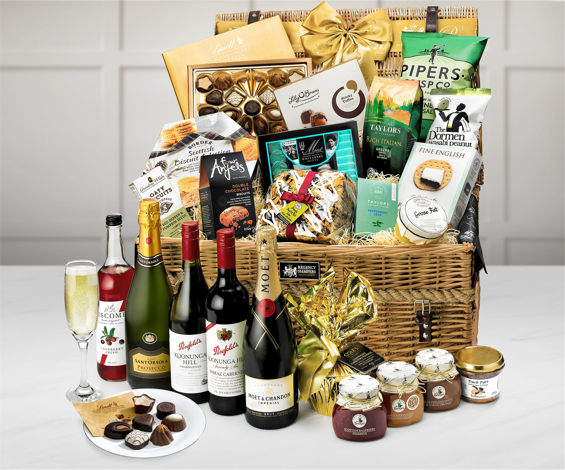 Gatcombe Hamper With Moët Champagne - Regency Hampers