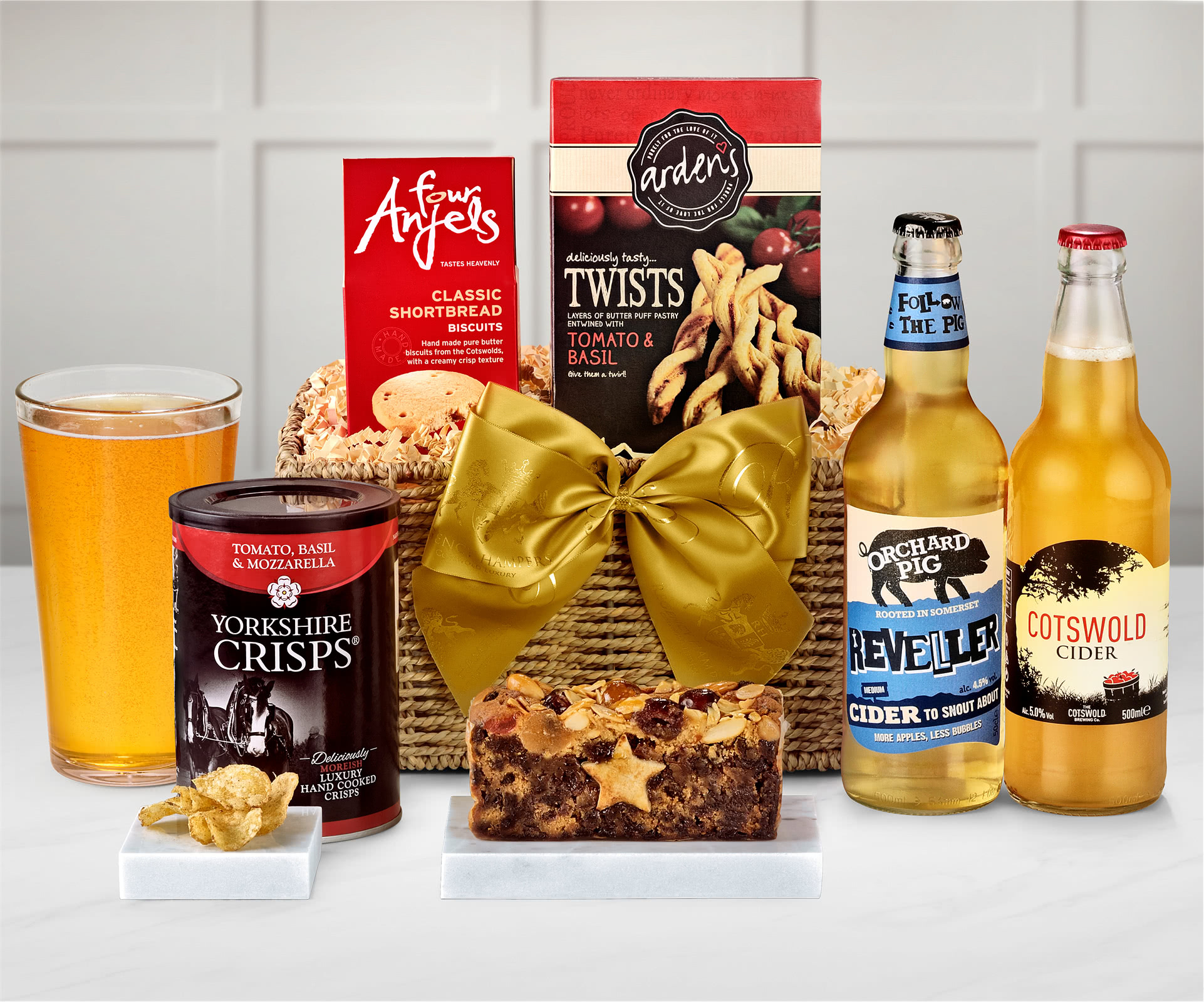 Clarendon Hamper With Cider - Regency Hampers