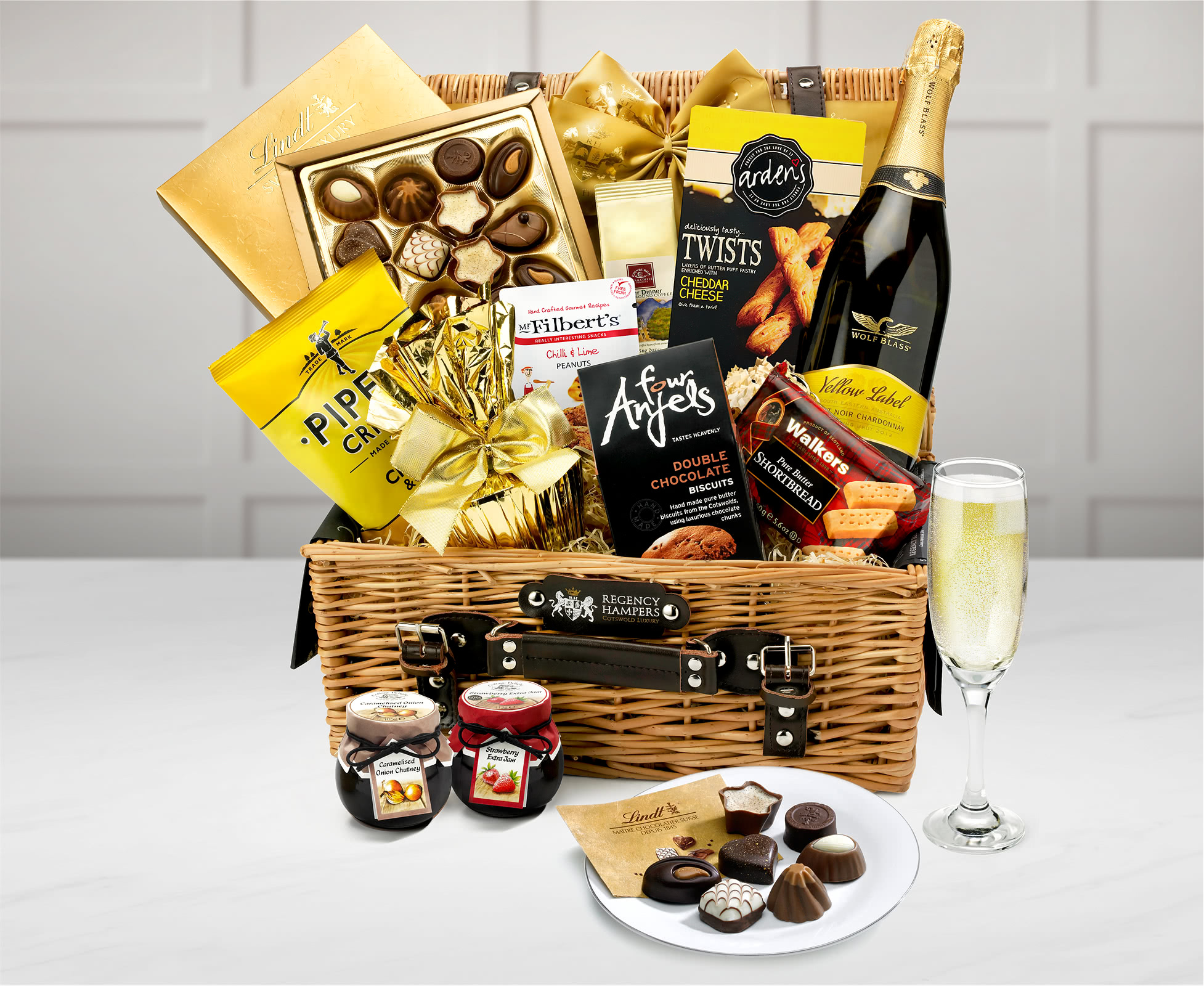 Tetbury Hamper With Sparkling Wine - Regency Hampers