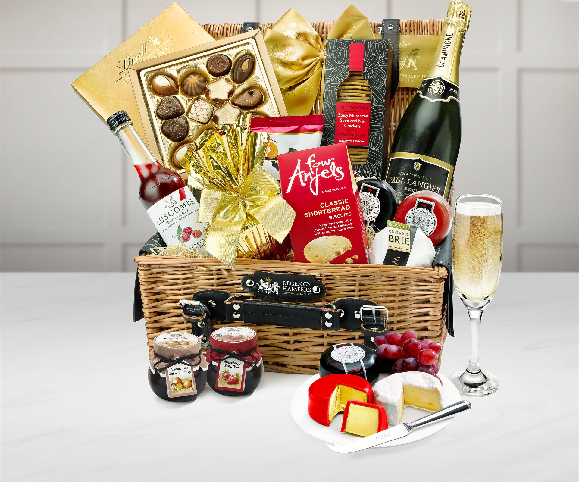 Eton Hamper With Champagne - Regency Hampers