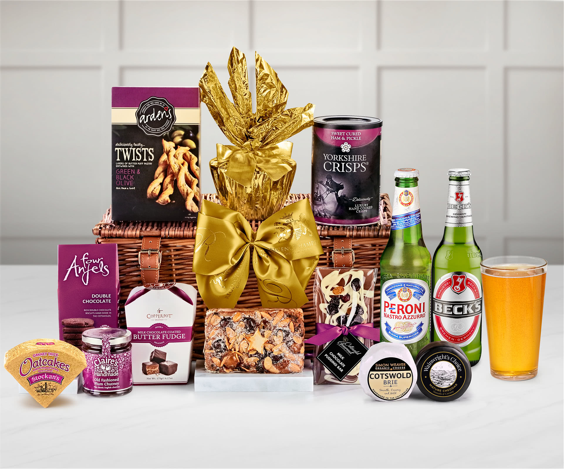 Cambridge Hamper With Beer - Regency Hampers